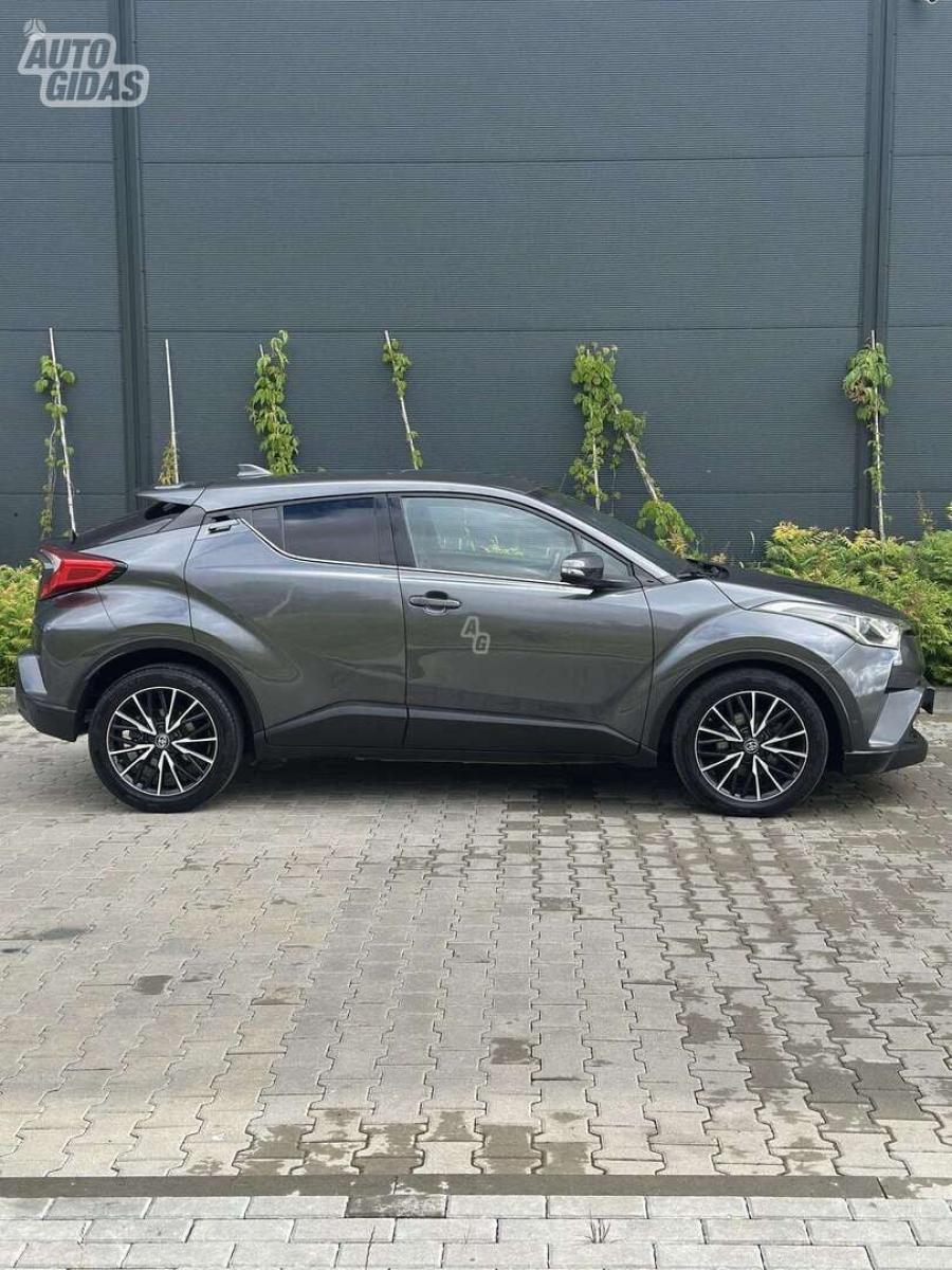 Тойота C-HR 2017 в Вильнюс, объемом двигателя 1.80 л и пробегом 169 тыс. км за 15590 €, фото 7 на AUTOMOTO.COM.LV