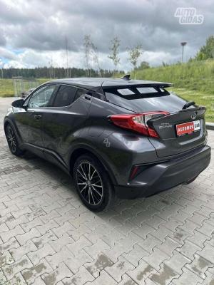 Тойота C-HR 2017 в Вильнюс, объемом двигателя 1.80 л и пробегом 169 тыс. км за 15590 €, фото 11 на AUTOMOTO.COM.LV