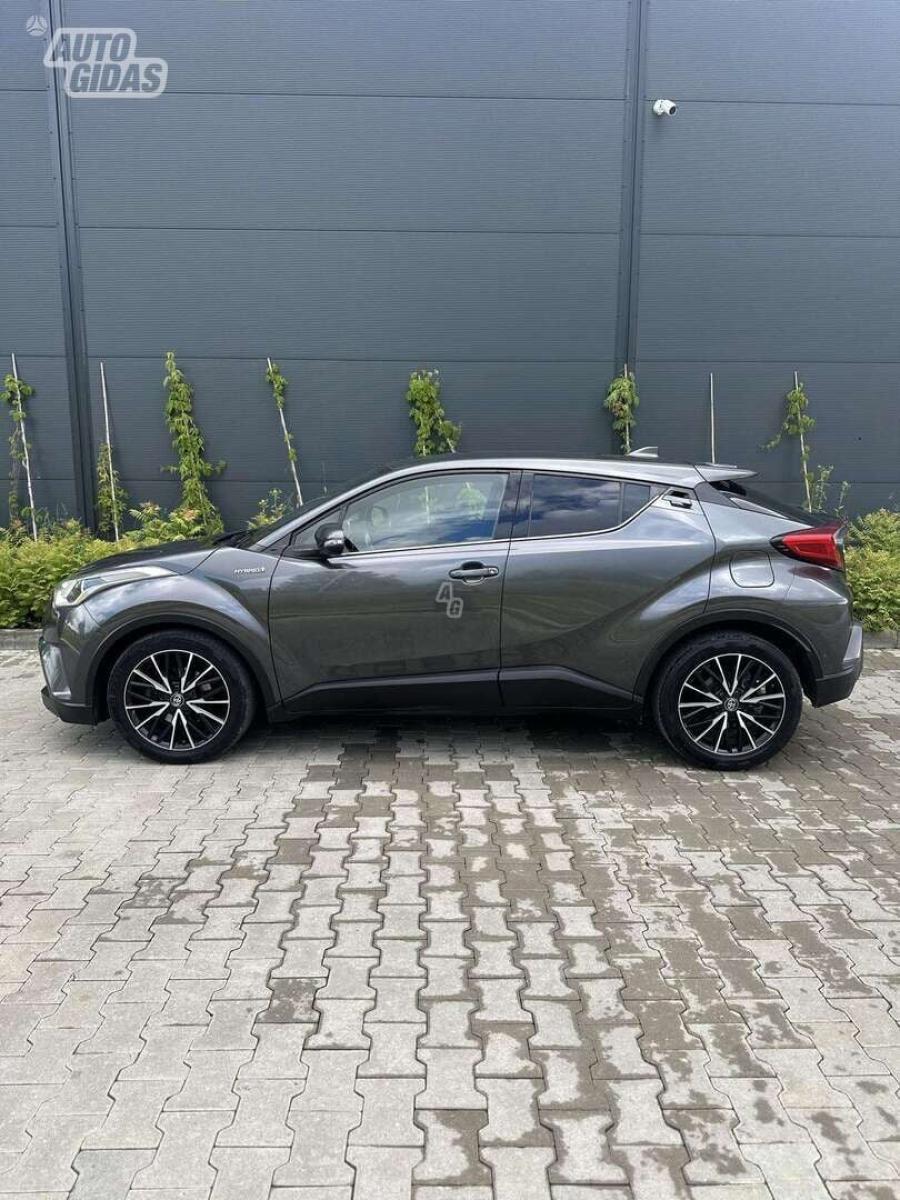 Тойота C-HR 2017 в Вильнюс, объемом двигателя 1.80 л и пробегом 169 тыс. км за 15590 €, фото 13 на AUTOMOTO.COM.LV