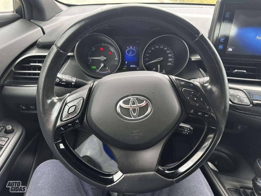 Тойота C-HR 2017 в Вильнюс, объемом двигателя 1.80 л и пробегом 43 тыс. км за 17350 €, фото 14 на AUTOMOTO.COM.LV