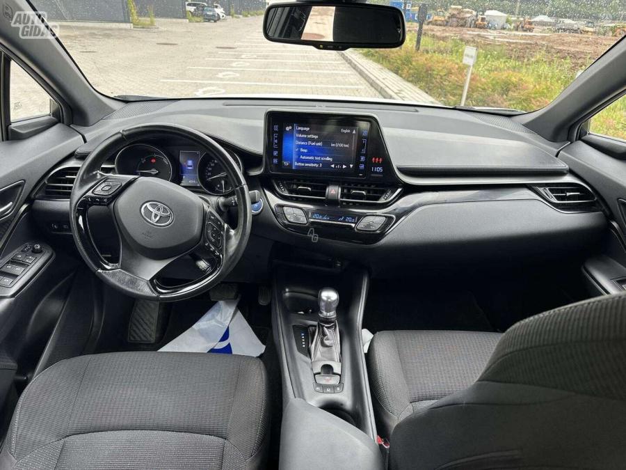 Тойота C-HR 2017 в Вильнюс, объемом двигателя 1.80 л и пробегом 43 тыс. км за 17350 €, фото 22 на AUTOMOTO.COM.LV