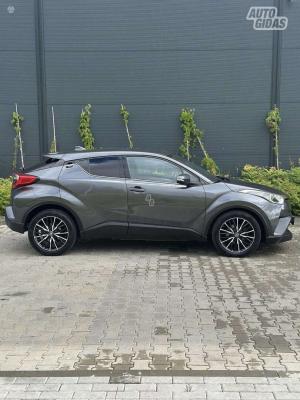 Тойота C-HR 2017 в Вильнюс, объемом двигателя 1.80 л и пробегом 169 тыс. км за 15590 €, фото 7 на AUTOMOTO.COM.LV