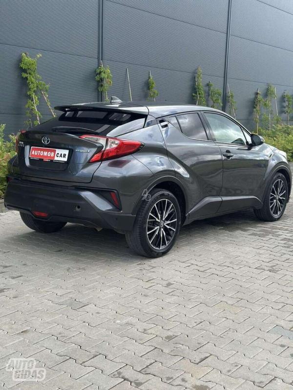 Toyota C-HR 2017 in Vilnius, with an engine capacity of 1.80 L and mileage of 169 thousand km for 15590 €, photo 7 on AUTOMOTO.COM.LV
