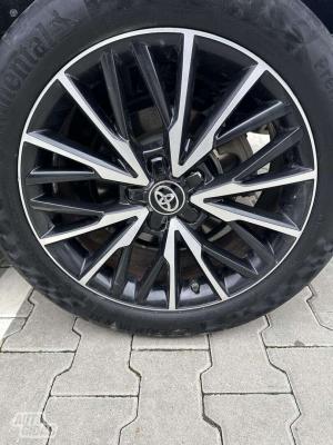 Toyota C-HR 2017 Viļņa, ar dzinēja tilpumu 1.80 L un nobraukumu 43 tūkst. km par 17350 €, foto 30 vietnē AUTOMOTO.COM.LV