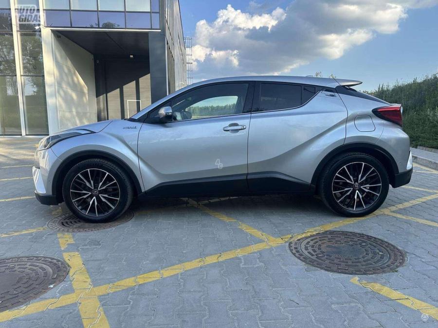 Toyota C-HR 2017 Viļņa, ar dzinēja tilpumu 1.80 L un nobraukumu 158 tūkst. km par 15950 €, foto 7 vietnē AUTOMOTO.COM.LV