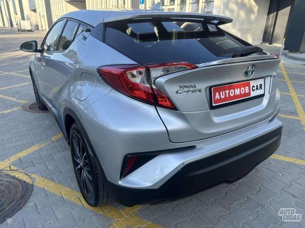 Toyota C-HR 2017 in Vilnius, with an engine capacity of 1.80 L and mileage of 158 thousand km for 15950 €, photo 8 on AUTOMOTO.COM.LV