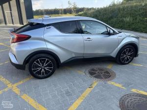 Toyota C-HR 2017 Viļņa, ar dzinēja tilpumu 1.80 L un nobraukumu 158 tūkst. km par 15950 €, foto 14 vietnē AUTOMOTO.COM.LV