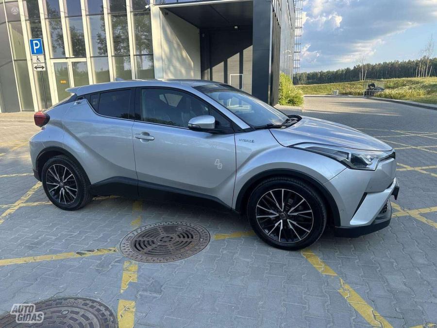 Toyota C-HR 2017 Viļņa, ar dzinēja tilpumu 1.80 L un nobraukumu 158 tūkst. km par 15950 €, foto 16 vietnē AUTOMOTO.COM.LV