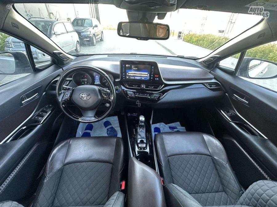 Toyota C-HR 2017 Viļņa, ar dzinēja tilpumu 1.80 L un nobraukumu 158 tūkst. km par 15950 €, foto 29 vietnē AUTOMOTO.COM.LV
