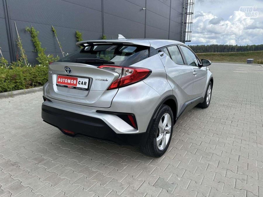 Toyota C-HR 2017 Viļņa, ar dzinēja tilpumu 1.80 L un nobraukumu 181 tūkst. km par 14950 €, foto 7 vietnē AUTOMOTO.COM.LV