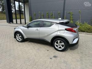 Toyota C-HR 2017 Viļņa, ar dzinēja tilpumu 1.80 L un nobraukumu 181 tūkst. km par 14950 €, foto 13 vietnē AUTOMOTO.COM.LV