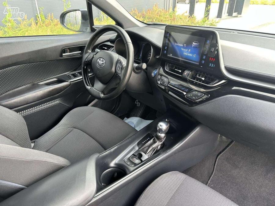 Toyota C-HR 2017 Viļņa, ar dzinēja tilpumu 1.80 L un nobraukumu 181 tūkst. km par 14950 €, foto 15 vietnē AUTOMOTO.COM.LV