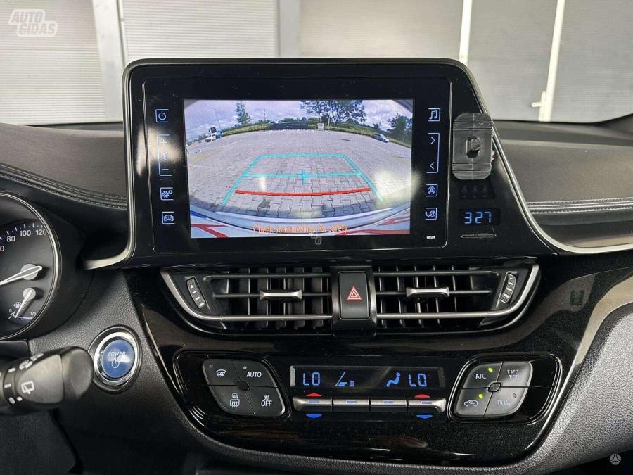 Toyota C-HR 2017 Viļņa, ar dzinēja tilpumu 1.80 L un nobraukumu 181 tūkst. km par 14950 €, foto 27 vietnē AUTOMOTO.COM.LV