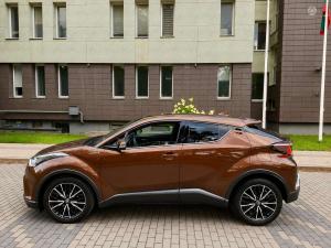 Toyota C-HR 2017 Viļņa, ar dzinēja tilpumu 1.80 L un nobraukumu 156 tūkst. km par 15850 €, foto 7 vietnē AUTOMOTO.COM.LV