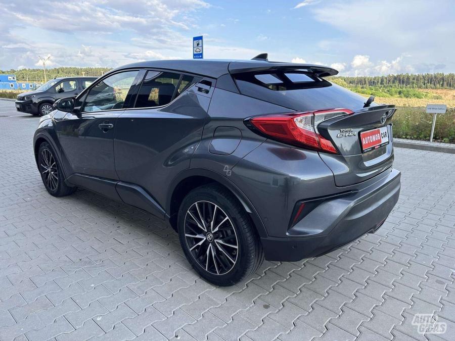 Toyota C-HR 2017 in Vilnius, with an engine capacity of 1.80 L and mileage of 169 thousand km for 15950 €, photo 10 on AUTOMOTO.COM.LV