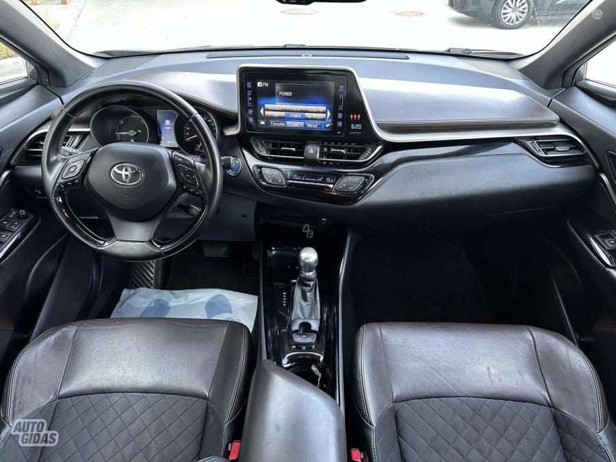 Toyota C-HR 2017 in Vilnius, with an engine capacity of 1.80 L and mileage of 169 thousand km for 15950 €, photo 24 on AUTOMOTO.COM.LV