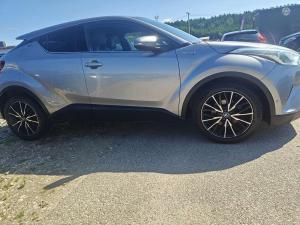 Toyota C-HR 2017 in Vilnius, with an engine capacity of 0.00 L and mileage of 200 thousand km for 13900 €, photo 4 on AUTOMOTO.COM.LV