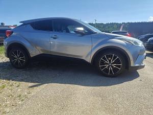 Toyota C-HR 2017 in Vilnius, with an engine capacity of 0.00 L and mileage of 200 thousand km for 13900 €, photo 7 on AUTOMOTO.COM.LV