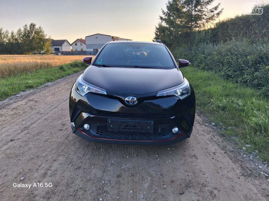 Тойота C-HR 2017 в Паланга, объемом двигателя 1.80 л и пробегом 167 тыс. км за 16900 €, фото 5 на AUTOMOTO.COM.LV