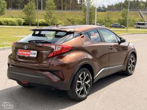 Тойота C-HR 2017 в Вильнюс, объемом двигателя 1.80 л и пробегом 117 тыс. км за 17350 €, фото 5 на AUTOMOTO.COM.LV