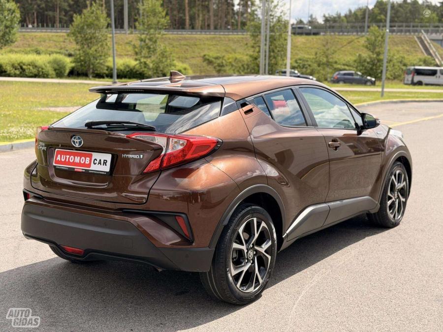 Тойота C-HR 2017 в Вильнюс, объемом двигателя 1.80 л и пробегом 117 тыс. км за 17350 €, фото 5 на AUTOMOTO.COM.LV