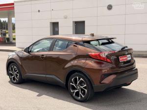 Тойота C-HR 2017 в Вильнюс, объемом двигателя 1.80 л и пробегом 117 тыс. км за 17350 €, фото 7 на AUTOMOTO.COM.LV