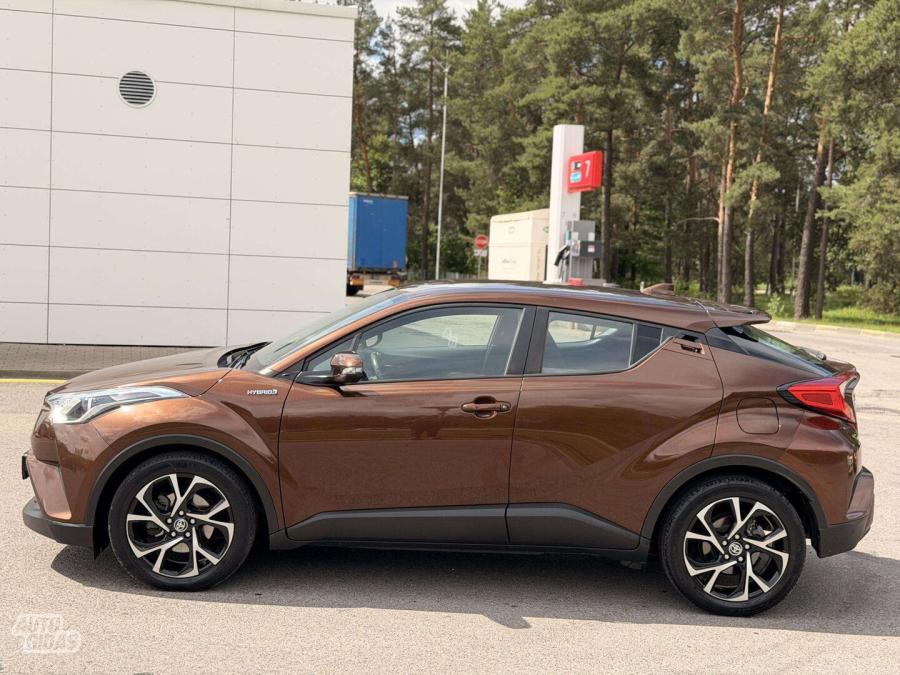 Тойота C-HR 2017 в Вильнюс, объемом двигателя 1.80 л и пробегом 117 тыс. км за 17350 €, фото 9 на AUTOMOTO.COM.LV