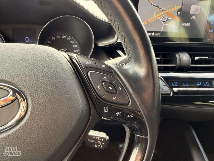 Тойота C-HR 2017 в Вильнюс, объемом двигателя 1.80 л и пробегом 117 тыс. км за 17350 €, фото 22 на AUTOMOTO.COM.LV