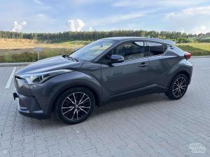 Тойота C-HR 2017 в Вильнюс, объемом двигателя 1.80 л и пробегом 169 тыс. км за 15950 €, фото 4 на AUTOMOTO.COM.LV