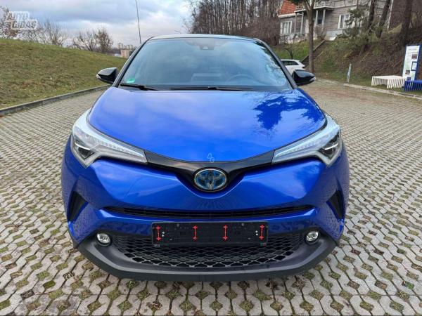 Toyota C-HR 2017 in Kaunas, with an engine capacity of 1.80 L and mileage of 242 thousand km for 14950 €, photo 1 on AUTOMOTO.COM.LV
