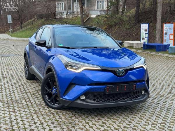 Toyota C-HR 2017 in Kaunas, with an engine capacity of 1.80 L and mileage of 242 thousand km for 14950 €, photo 3 on AUTOMOTO.COM.LV