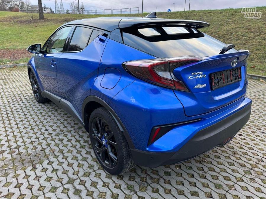 Toyota C-HR 2017 in Kaunas, with an engine capacity of 1.80 L and mileage of 242 thousand km for 14950 €, photo 4 on AUTOMOTO.COM.LV