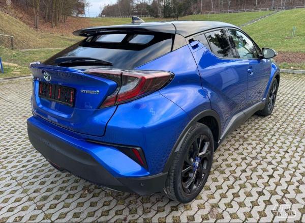 Toyota C-HR 2017 in Kaunas, with an engine capacity of 1.80 L and mileage of 242 thousand km for 14950 €, photo 9 on AUTOMOTO.COM.LV
