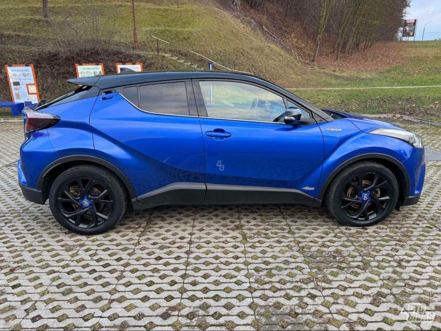 Toyota C-HR 2017 in Kaunas, with an engine capacity of 1.80 L and mileage of 242 thousand km for 14950 €, photo 10 on AUTOMOTO.COM.LV