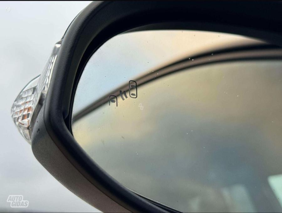 Toyota C-HR 2017 in Kaunas, with an engine capacity of 1.80 L and mileage of 242 thousand km for 14950 €, photo 22 on AUTOMOTO.COM.LV