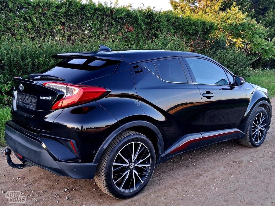 Toyota C-HR 2017 Palanga, ar dzinēja tilpumu 1.80 L un nobraukumu 167 tūkst. km par 16900 €, foto 4 vietnē AUTOMOTO.COM.LV