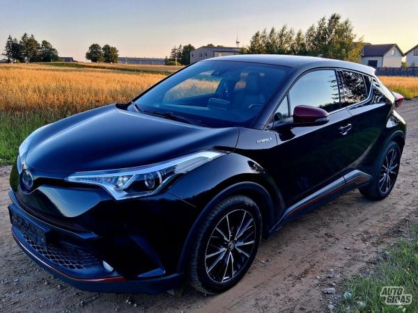 Тойота C-HR 2017 в Паланга, объемом двигателя 1.80 л и пробегом 167 тыс. км за 16900 €, фото 5 на AUTOMOTO.COM.LV