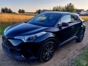 Toyota C-HR 2017 Palanga, ar dzinēja tilpumu 1.80 L un nobraukumu 167 tūkst. km par 16900 €, foto 6 vietnē AUTOMOTO.COM.LV