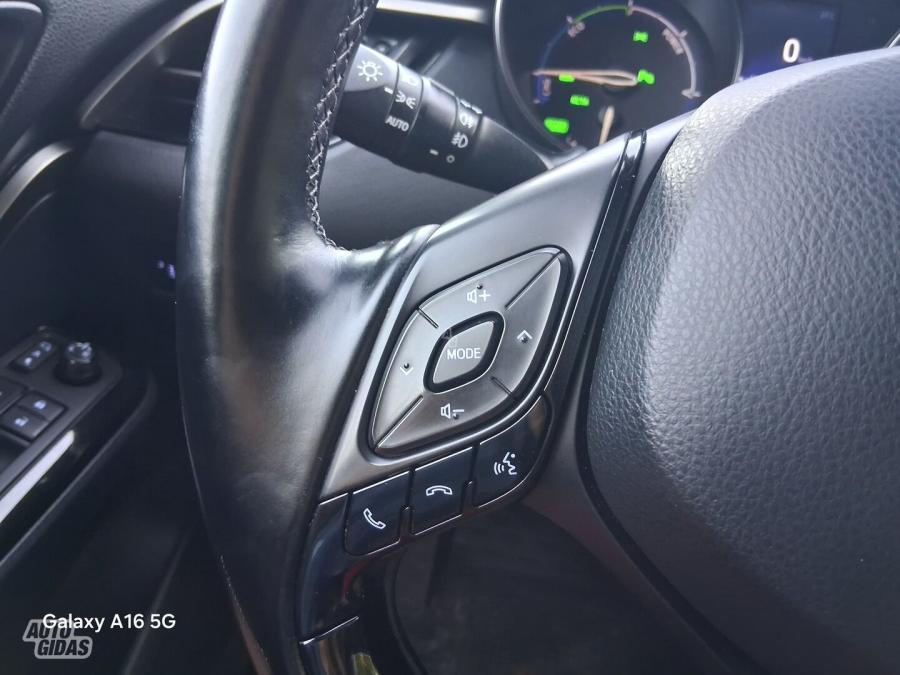 Toyota C-HR 2017 Palanga, ar dzinēja tilpumu 1.80 L un nobraukumu 167 tūkst. km par 16900 €, foto 12 vietnē AUTOMOTO.COM.LV
