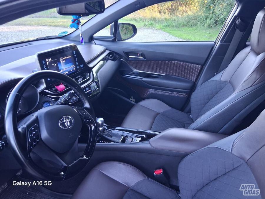 Toyota C-HR 2017 Palanga, ar dzinēja tilpumu 1.80 L un nobraukumu 167 tūkst. km par 16900 €, foto 25 vietnē AUTOMOTO.COM.LV