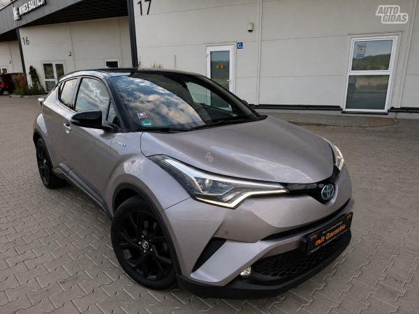 Toyota C-HR 2017 in Vilnius, with an engine capacity of 1.80 L and mileage of 164 thousand km for 15950 €, photo 2 on AUTOMOTO.COM.LV