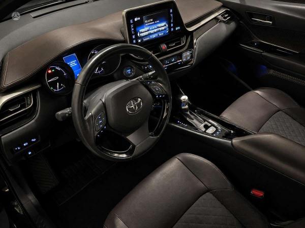 Тойота C-HR 2017 в Клайпеда на AUTOMOTO.COM.LV Тойота C-HR 2017 в Клайпеда, объемом двигателя 0.00 л и пробегом 192 тыс. км за 154999 €, фото 3 на AUTOMOTO.COM.LV