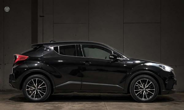 Тойота C-HR 2017 в Клайпеда на AUTOMOTO.COM.LV Тойота C-HR 2017 в Клайпеда, объемом двигателя 0.00 л и пробегом 192 тыс. км за 154999 €, фото 5 на AUTOMOTO.COM.LV