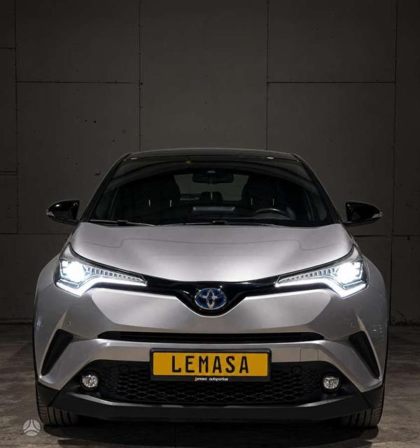Тойота C-HR 2017 в Клайпеда на AUTOMOTO.COM.LV Тойота C-HR 2017 в Клайпеда, объемом двигателя 0.00 л и пробегом 63 тыс. км за 17999 €, фото 6 на AUTOMOTO.COM.LV