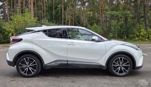 Toyota C-HR 2017 Kauņa, ar dzinēja tilpumu 1.80 L un nobraukumu 161 tūkst. km par 14990 €, foto 5 vietnē AUTOMOTO.COM.LV