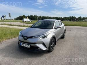 Тойота C-HR 2018 в Рига, объемом двигателя 1.80 л и пробегом 100 тыс. км за 16600 €, фото 1 на AUTOMOTO.COM.LV