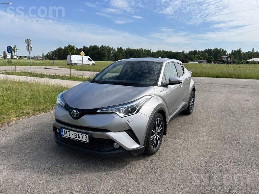 Тойота C-HR 2018 в Рига, объемом двигателя 1.80 л и пробегом 100 тыс. км за 16600 €, фото 1 на AUTOMOTO.COM.LV
