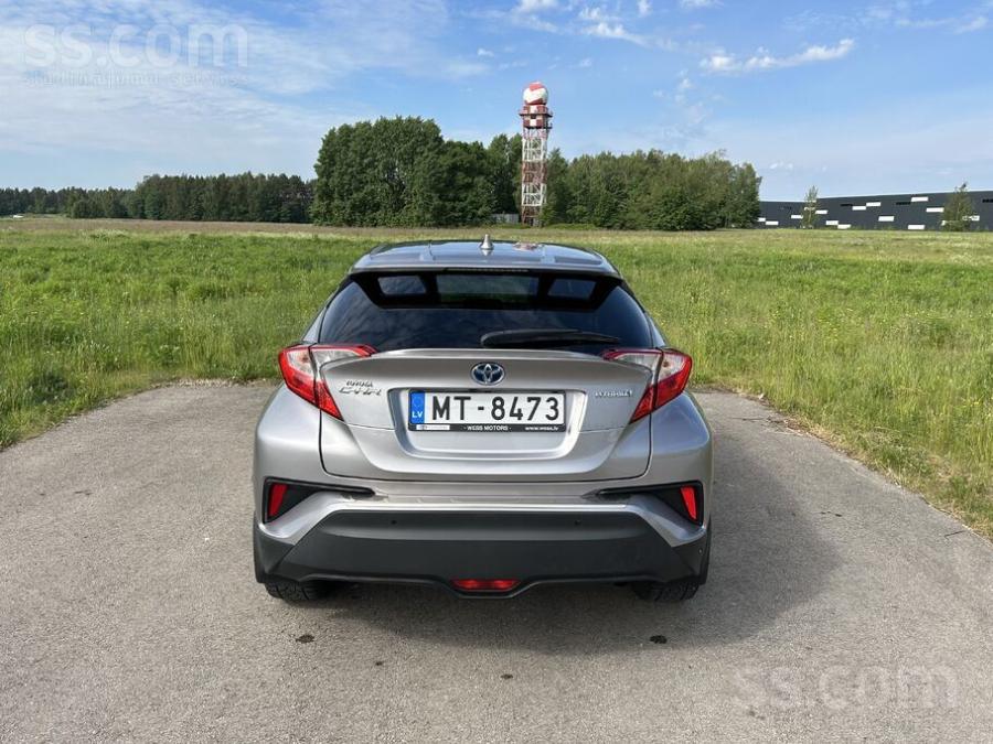 Тойота C-HR 2018 в Рига, объемом двигателя 1.80 л и пробегом 100 тыс. км за 16600 €, фото 6 на AUTOMOTO.COM.LV