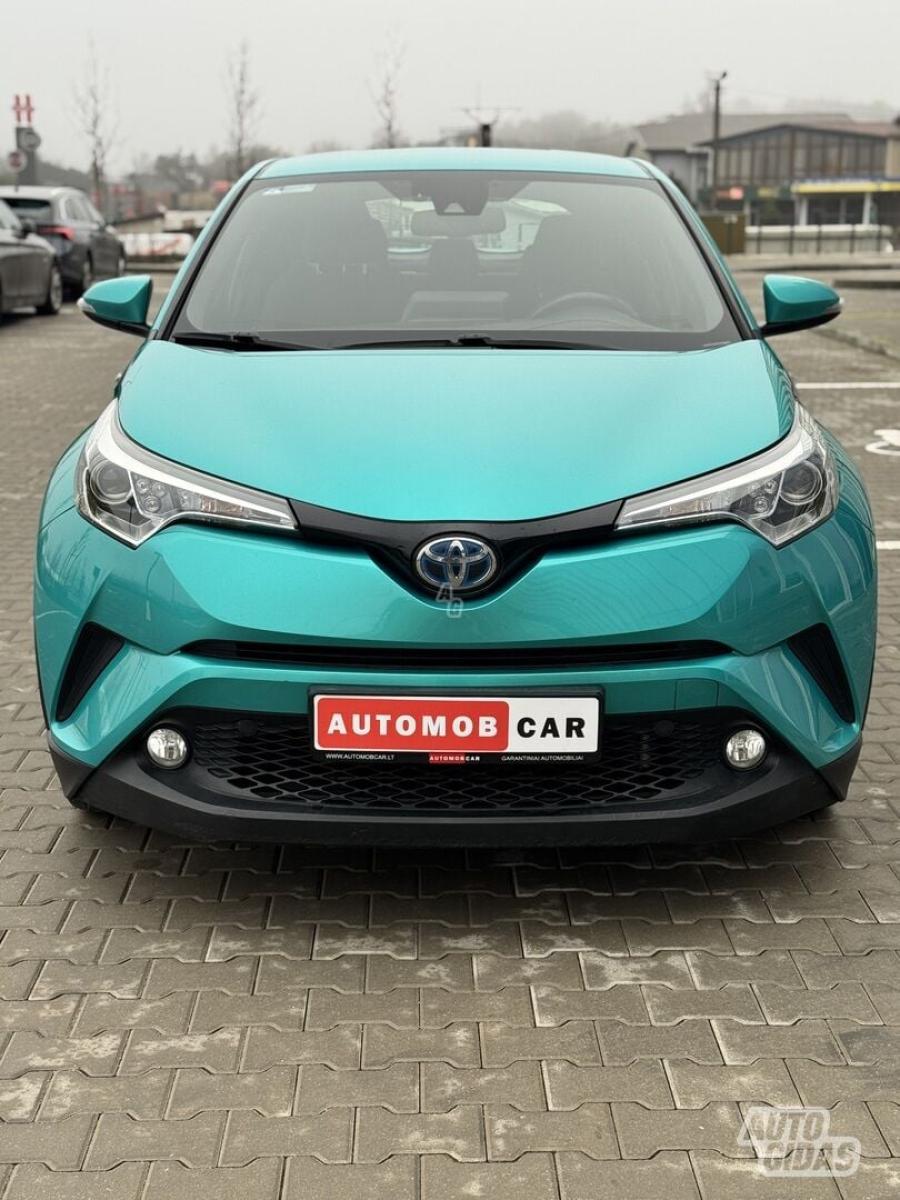 Toyota C-HR 2018 in Vilnius, with an engine capacity of 1.80 L and mileage of 170 thousand km for 16350 €, photo 2 on AUTOMOTO.COM.LV