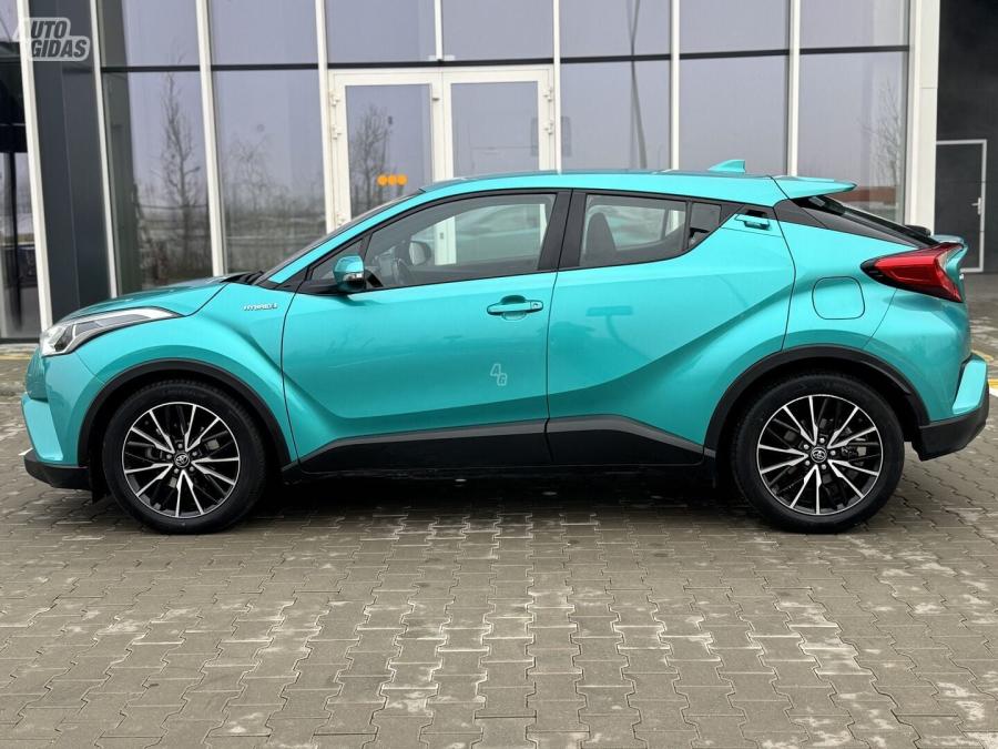 Toyota C-HR 2018 in Vilnius, with an engine capacity of 1.80 L and mileage of 170 thousand km for 16350 €, photo 8 on AUTOMOTO.COM.LV